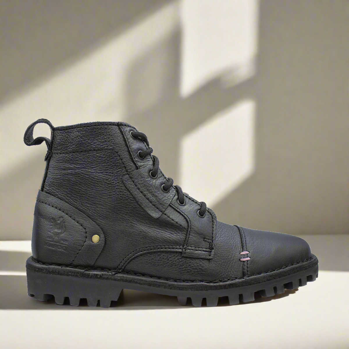 Ankole Ladies Black [480011/KAP] | 995.00 ZAR | Vellie Boutique